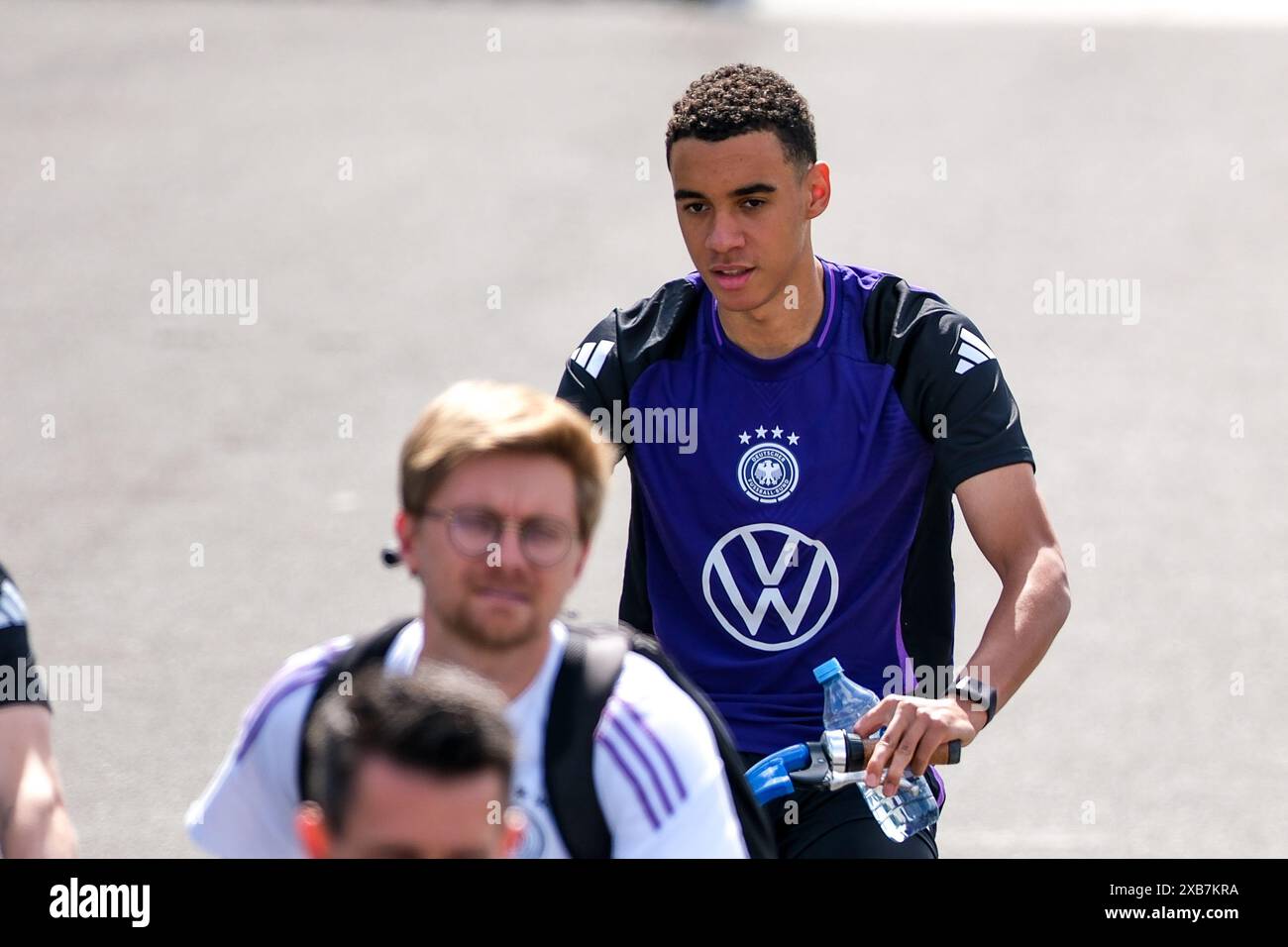 Joshua Kimmich (Deutschland , #06) auf dem Fahrrad, GER, DFB ...