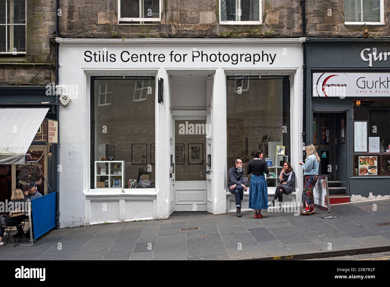 Outside stills gallery hi-res stock photography and images - Alamy