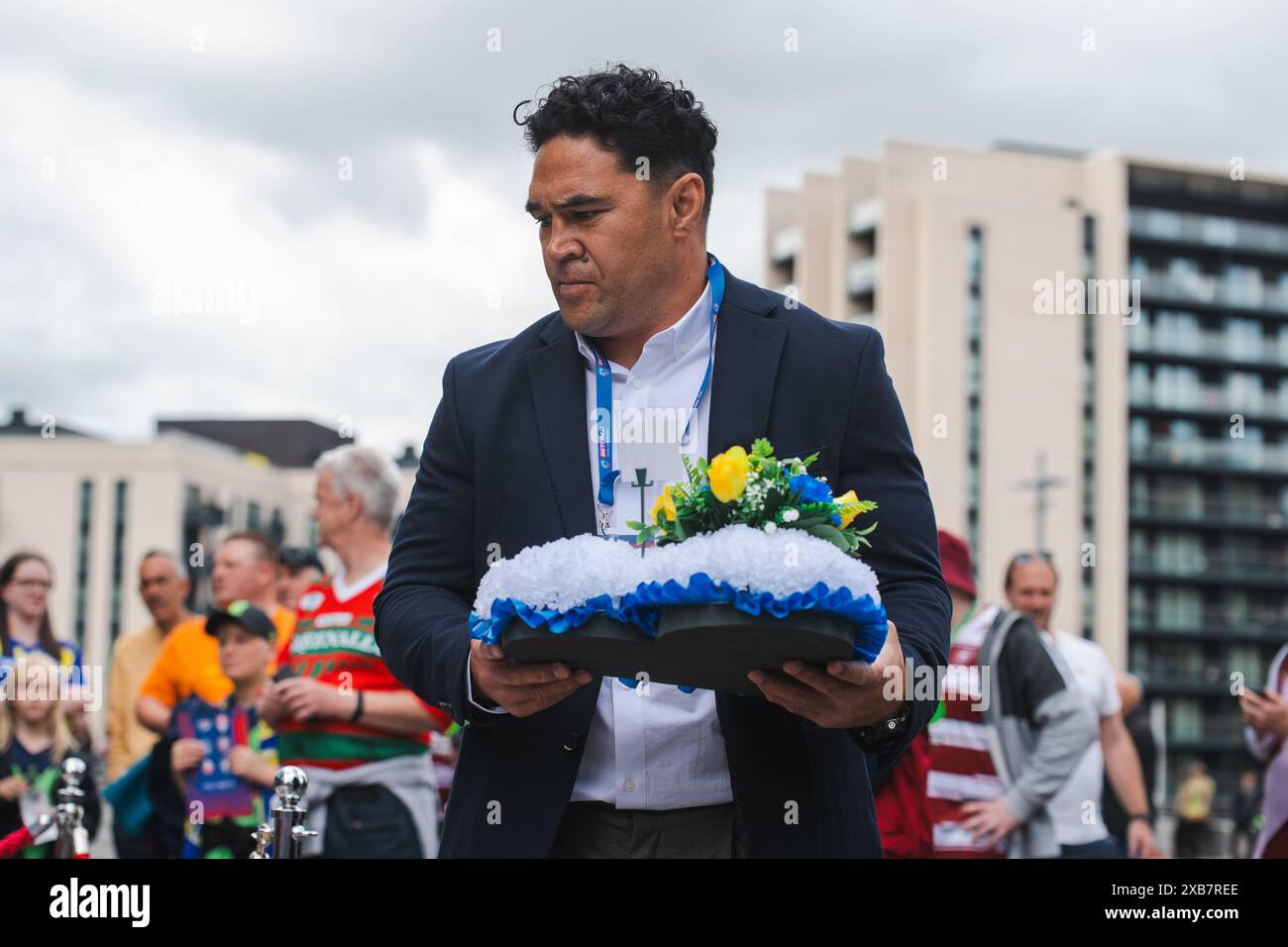 Former Leeds team mate Kylie Leuluai pays tribute to Rob Burrow at ...