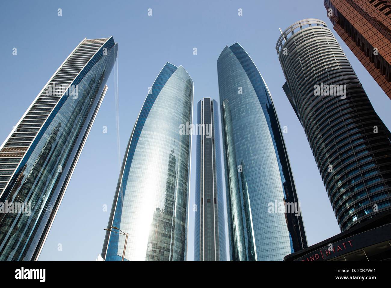 Clustered lights hi-res stock photography and images - Alamy