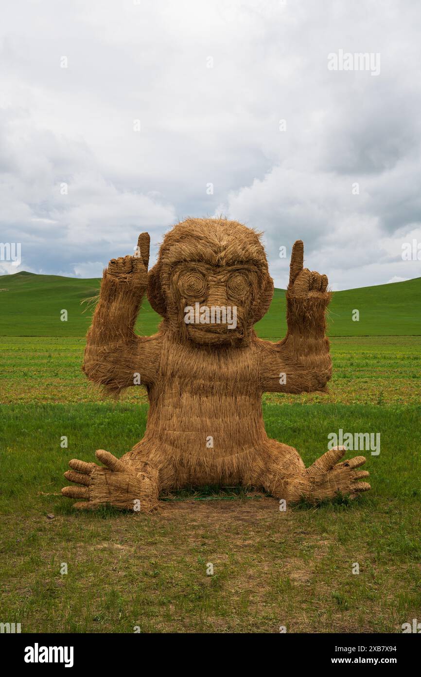 Rope climbing statue hi-res stock photography and images - Alamy