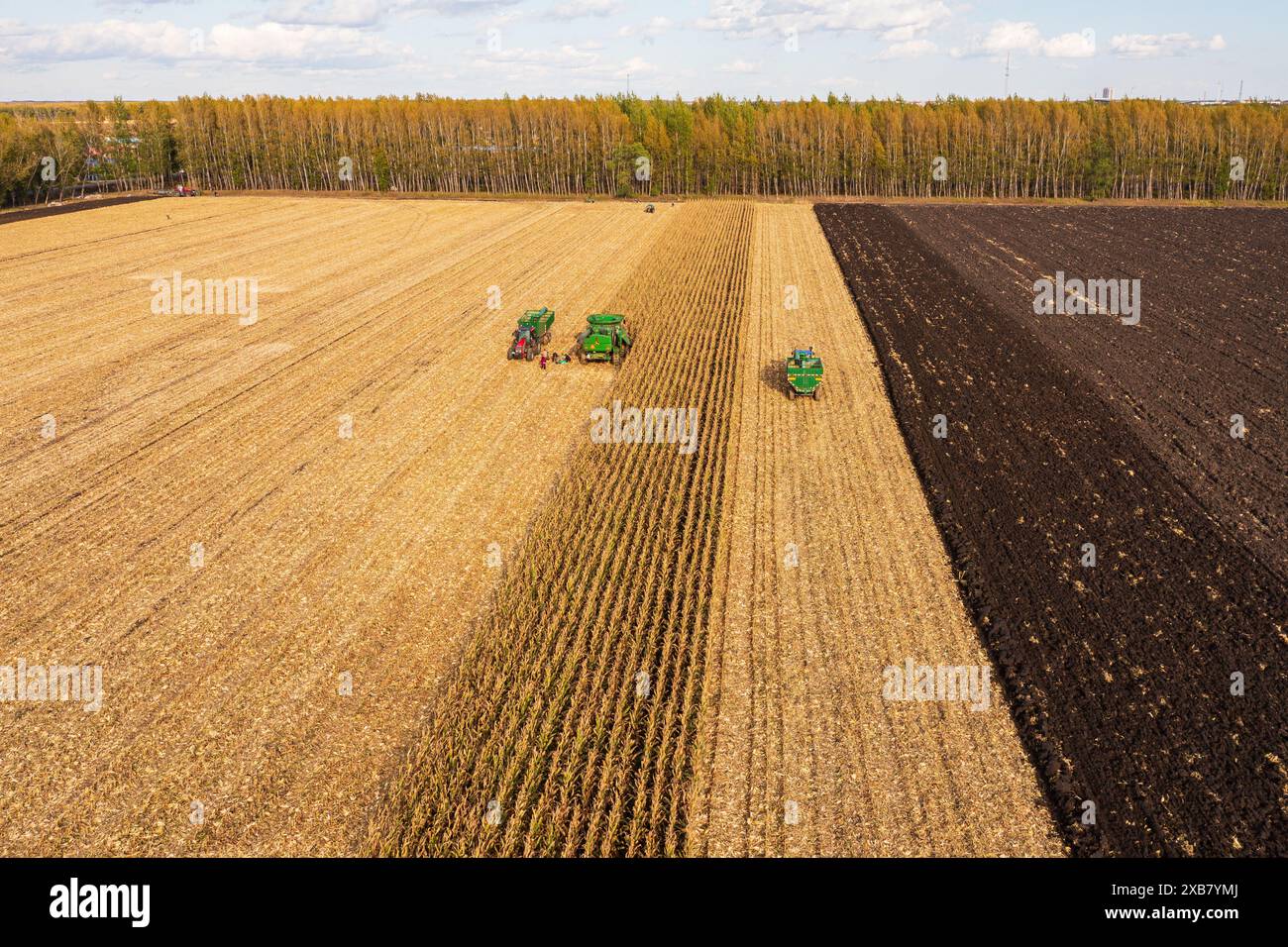 Aerial view agriculture farm tractors hi-res stock photography and ...