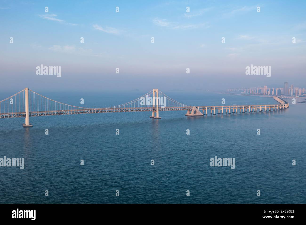 Dalian china bridge hi-res stock photography and images - Alamy
