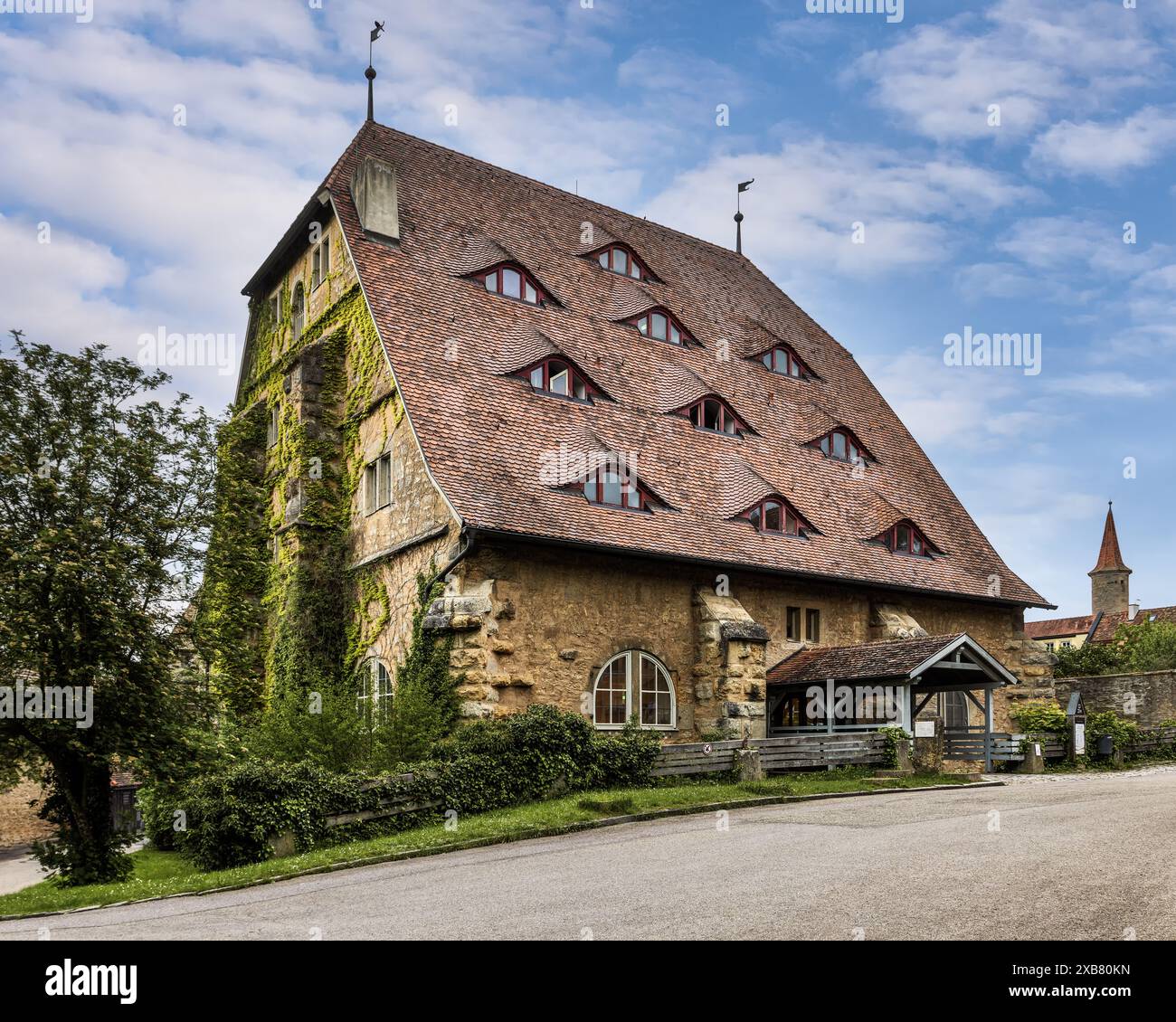 The magical old town in Rothenburg ob der Tauber and its beautiful ...