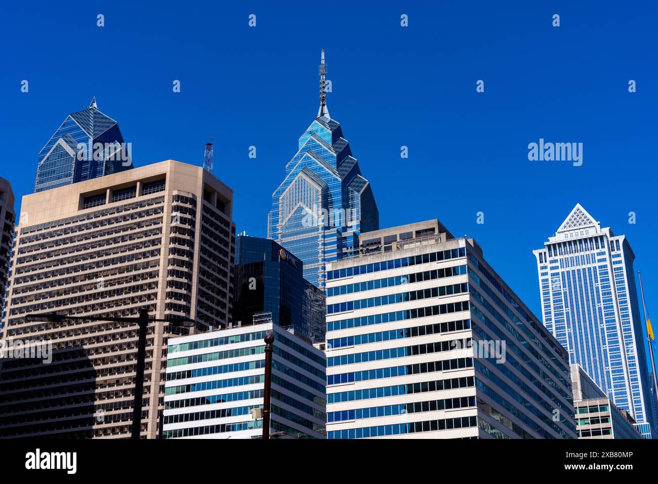 One Liberty Place is the first building to dethrone Philadelphia’s City ...