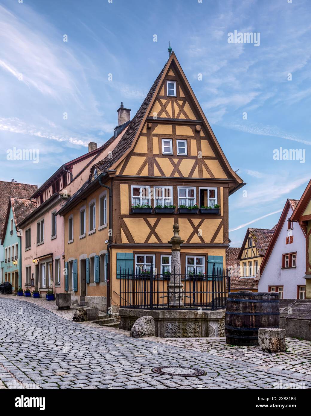 The magical old town in Rothenburg ob der Tauber and its beautiful ...