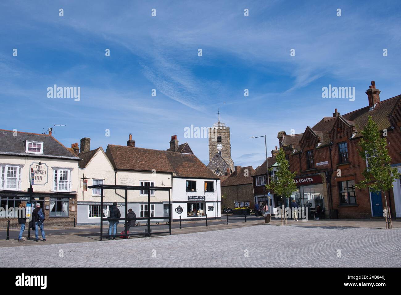 Forecourt architecture hi-res stock photography and images - Alamy
