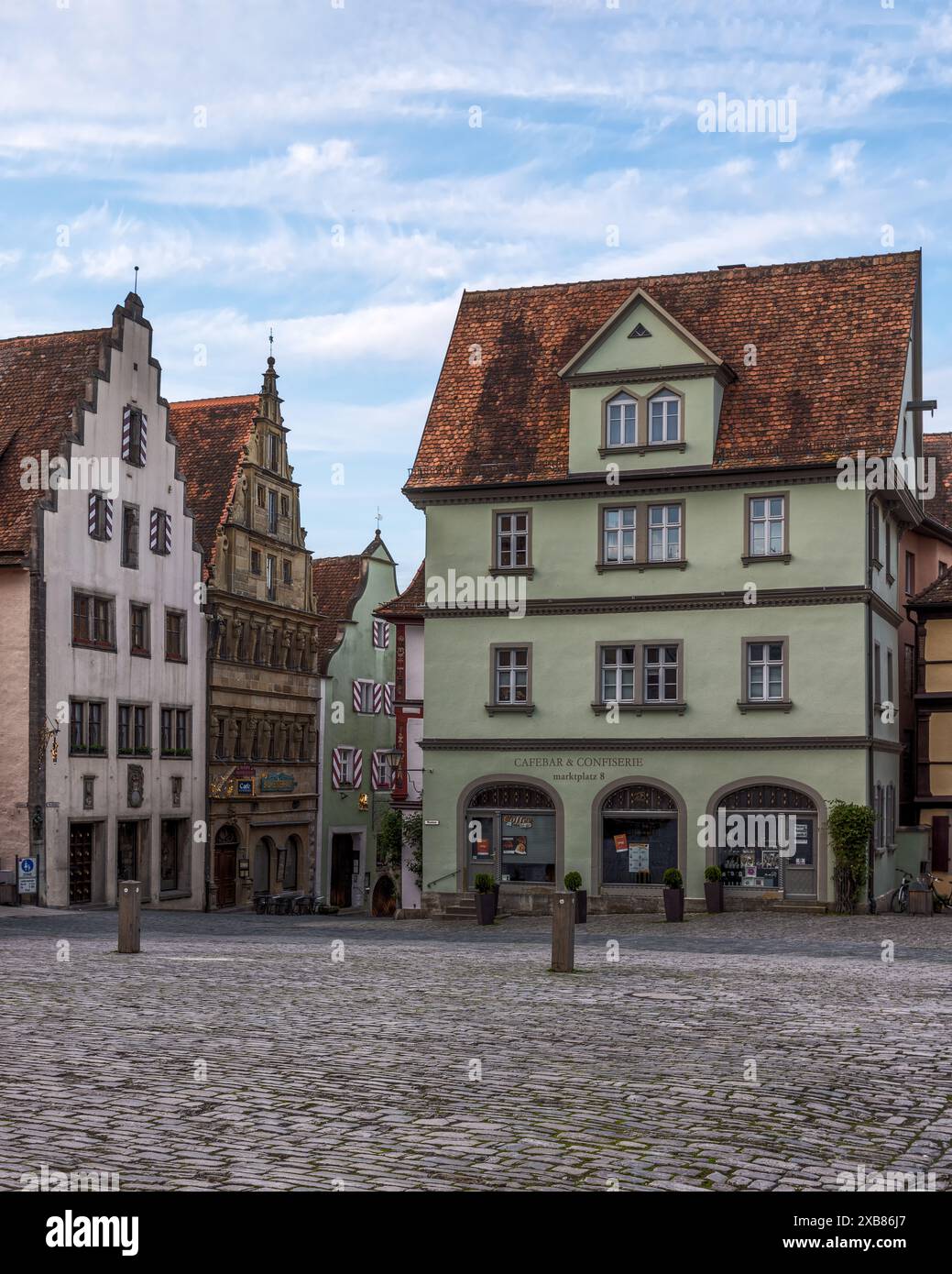 The magical old town in Rothenburg ob der Tauber and its beautiful ...
