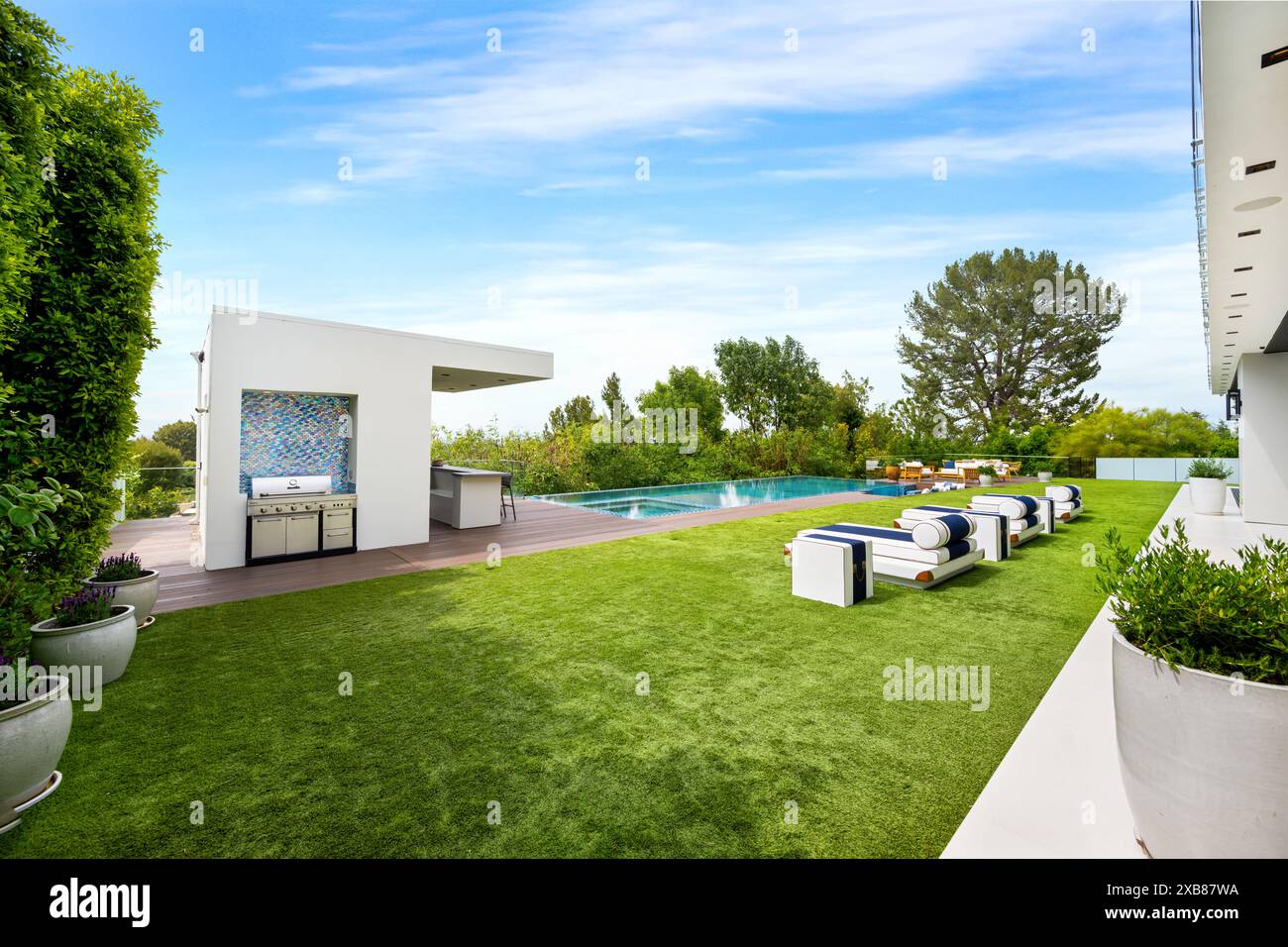 The grill and the pool hi-res stock photography and images - Alamy