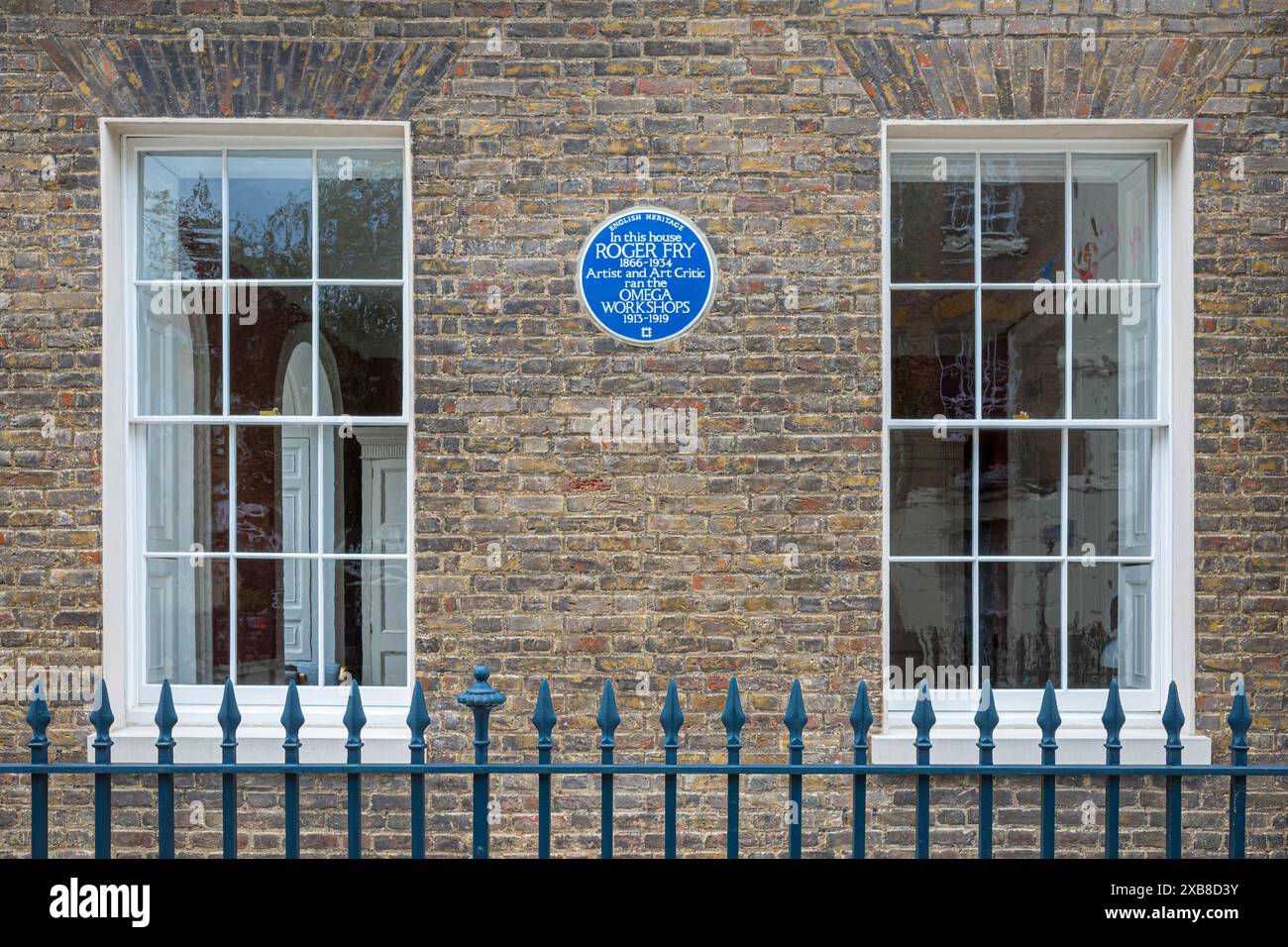 Roger Fry Artist Blue Plaque London. Plaque erected in 2010 by English ...