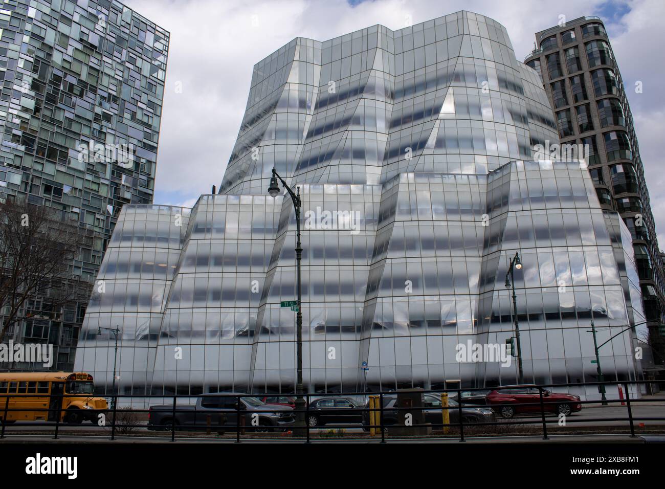 The iconic IAC Building in New York City, USA Stock Photo - Alamy