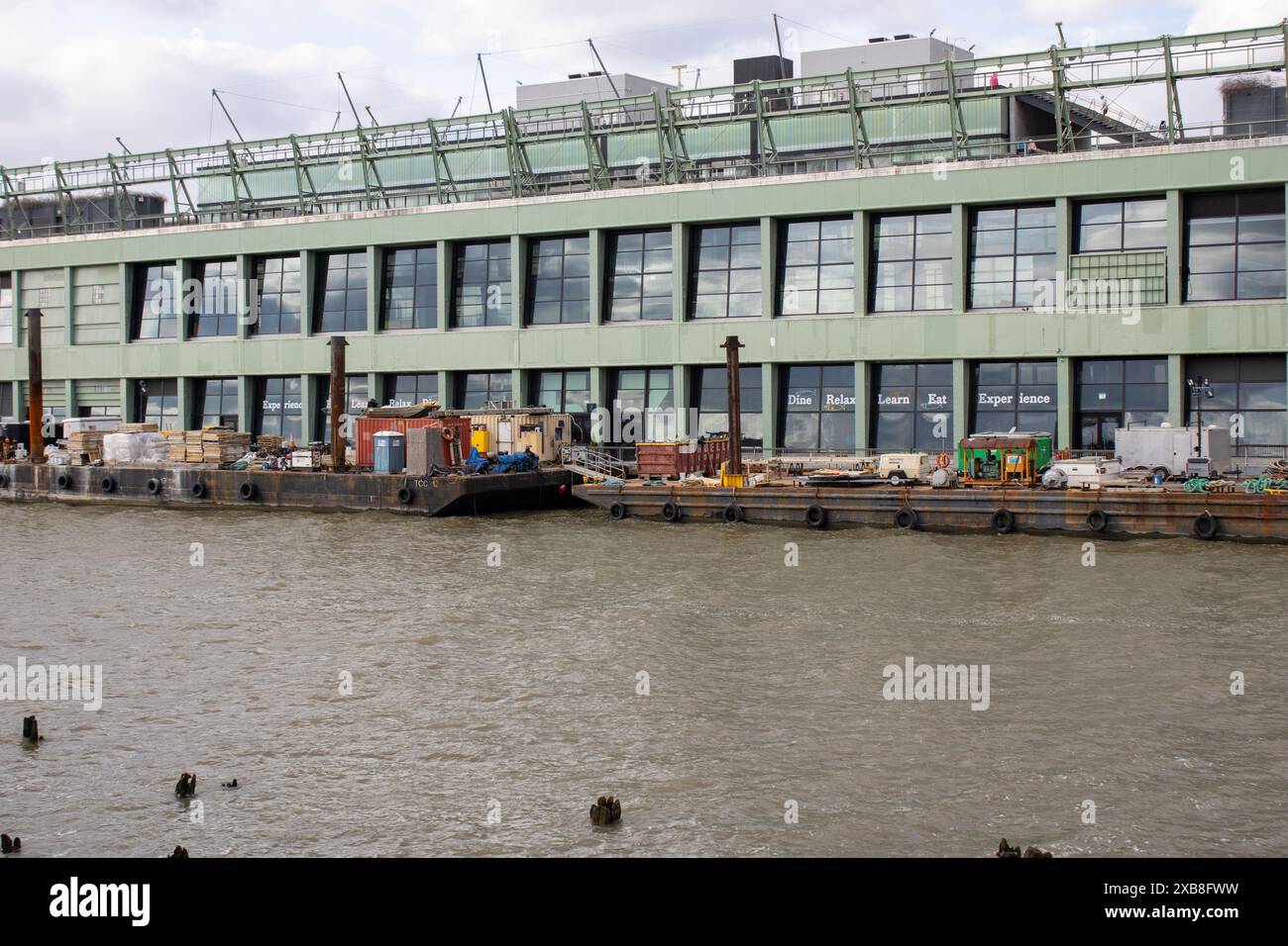 Pier 57 rooftop park hi-res stock photography and images - Alamy