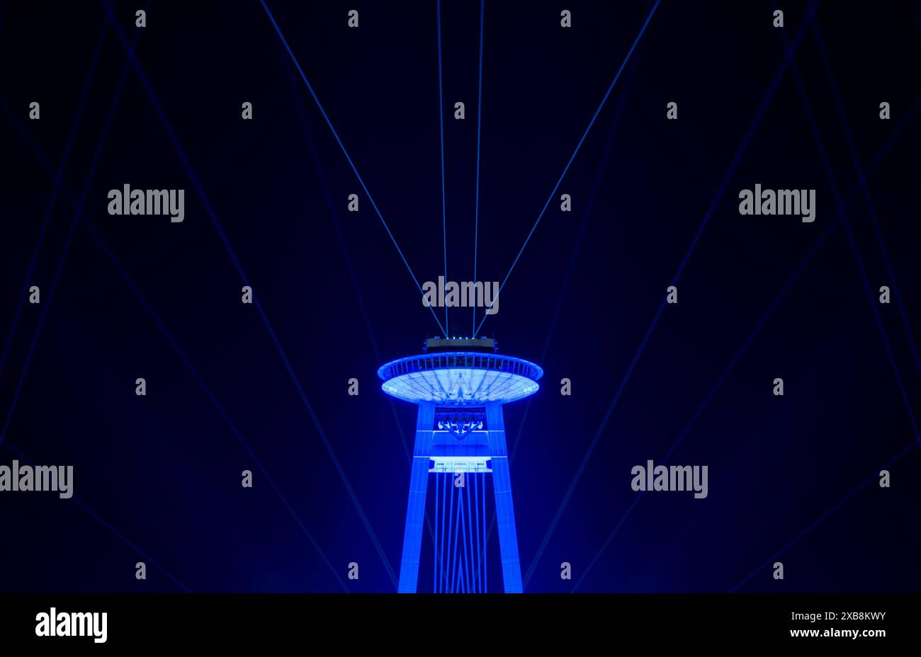 Lasers bright lights hi-res stock photography and images - Alamy
