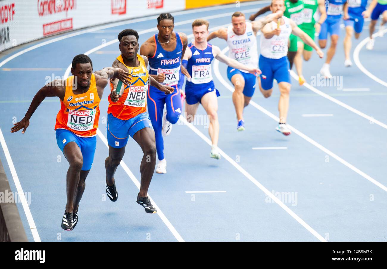 ROME - Elvis Afrifa and Taymir Burnet in action on the 4x100m relay on ...