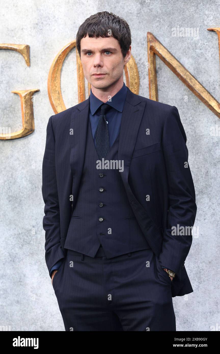 Matthew Needham bei der Premiere der 2. Staffel der Sky Now Serie House ...