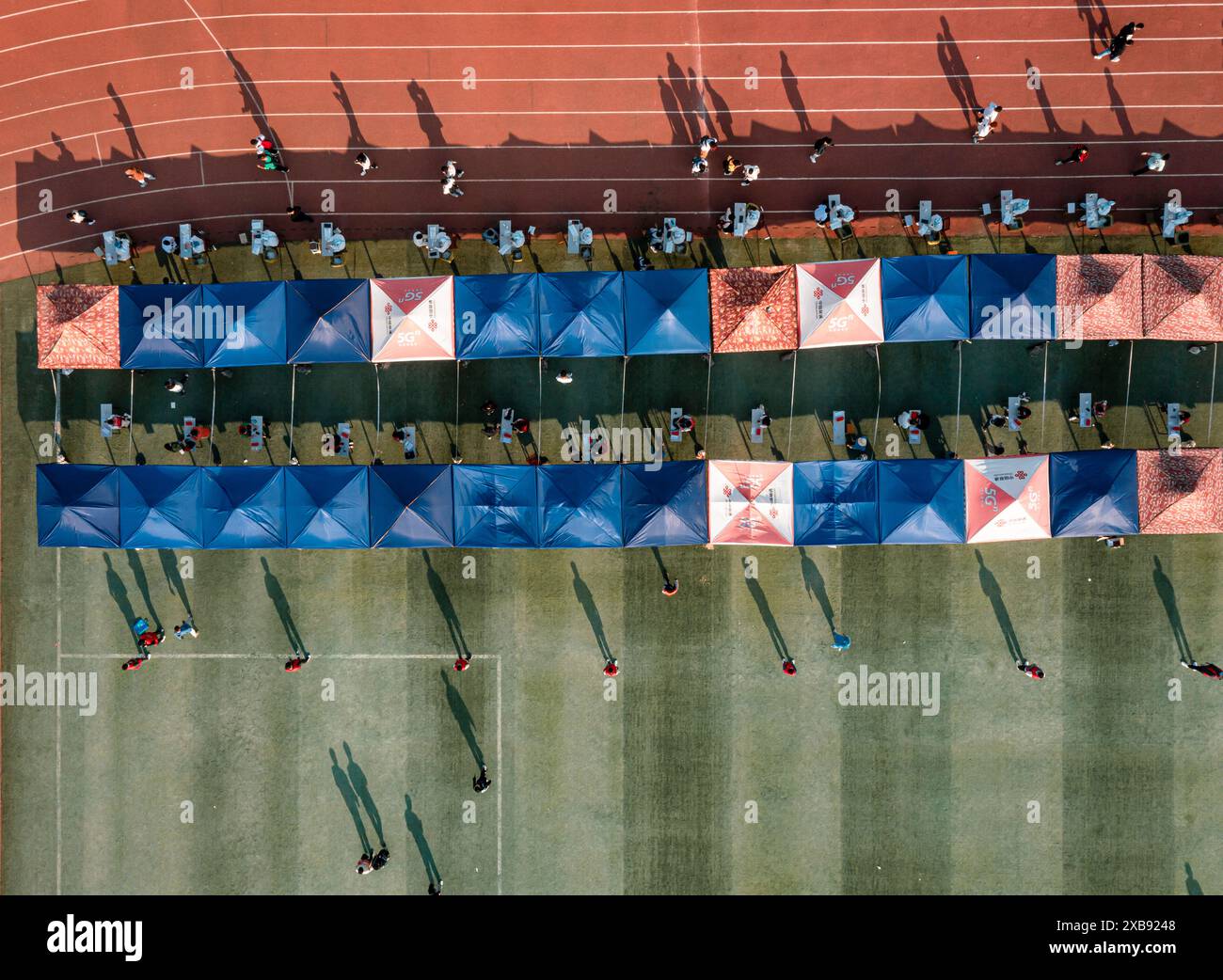 Sports audience hi-res stock photography and images - Alamy