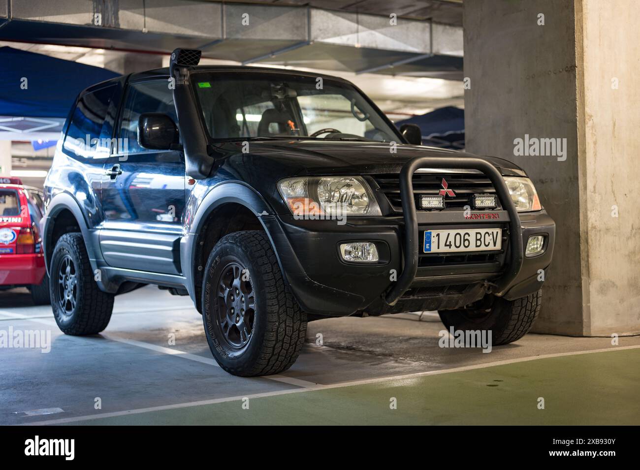 A UV parked in a parking lot, the impressive third-generation ...
