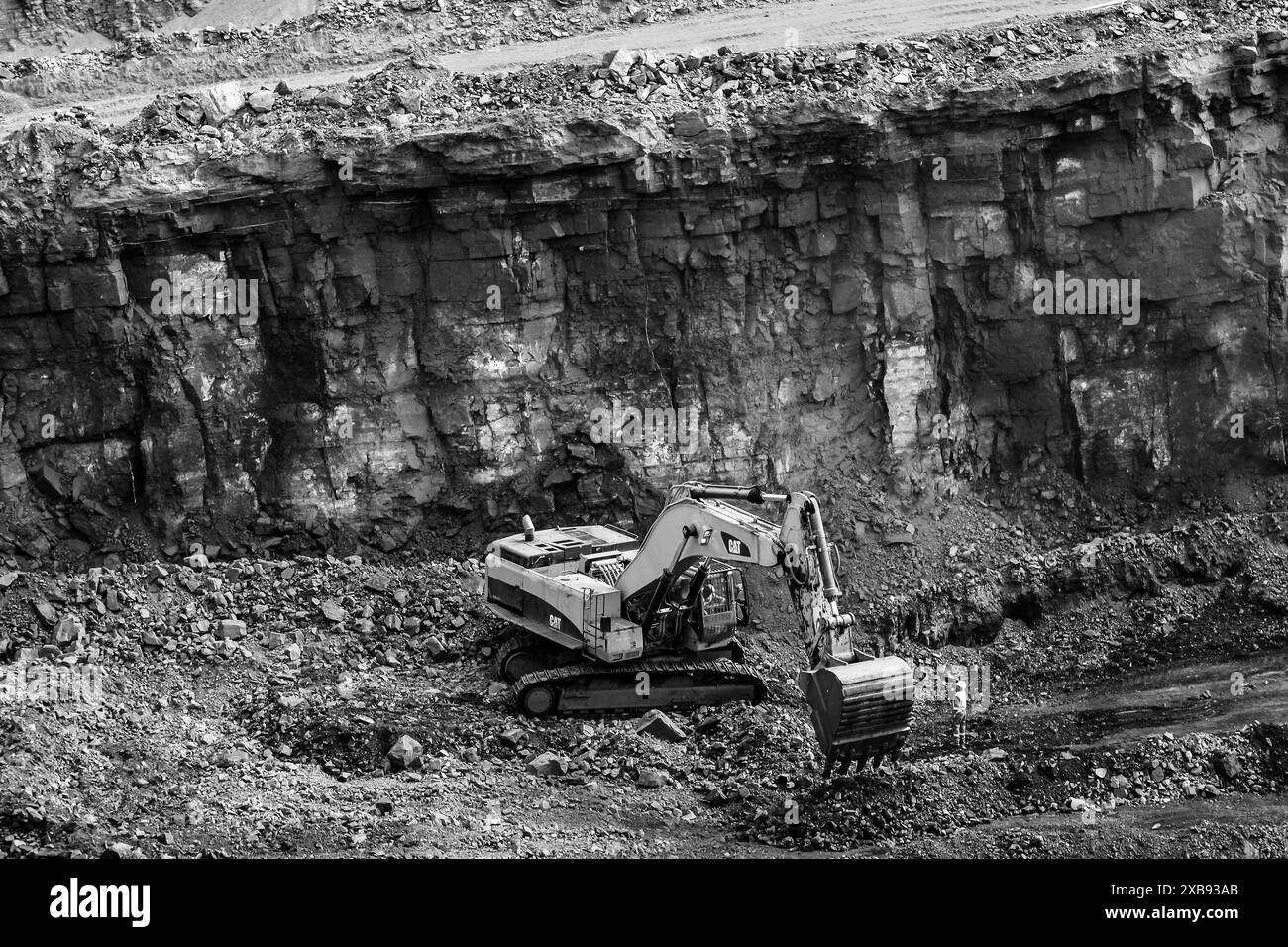 Construction machinery excavator on Black and White Stock Photos ...