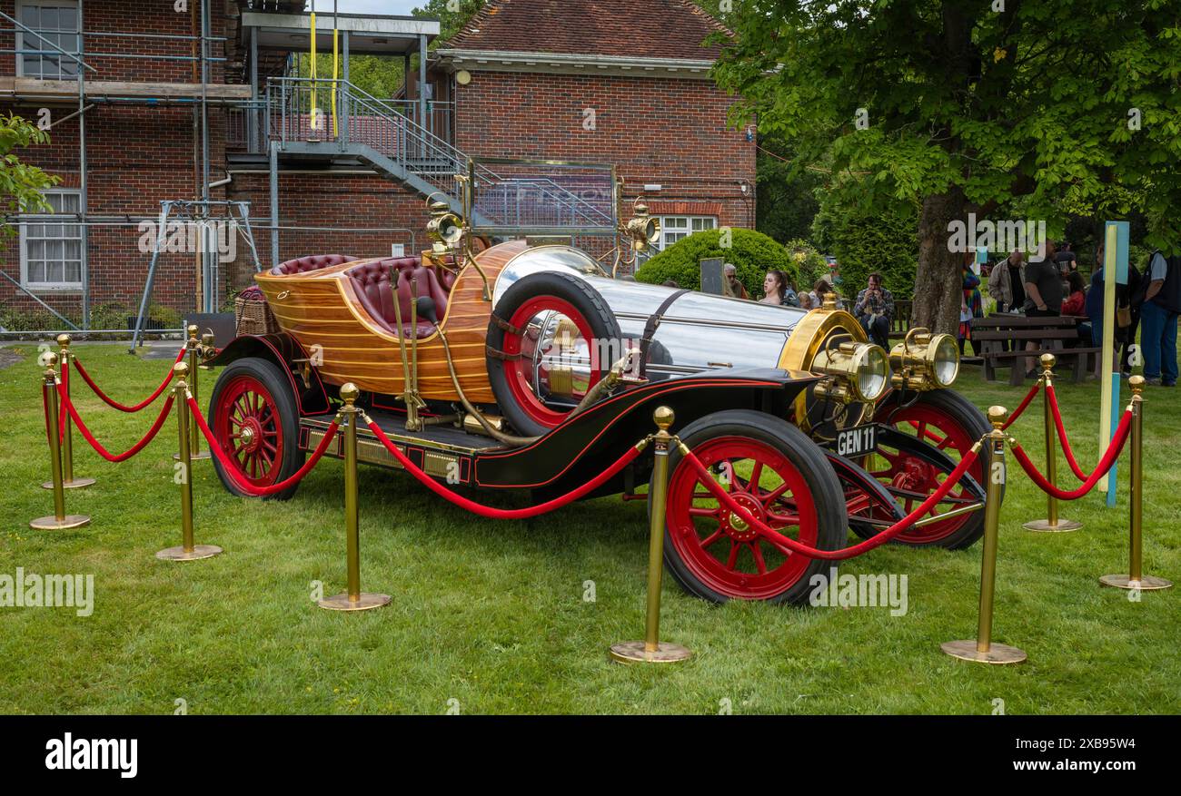 A 2016 electric-powered replica of the world-famous 1968 movie car ...