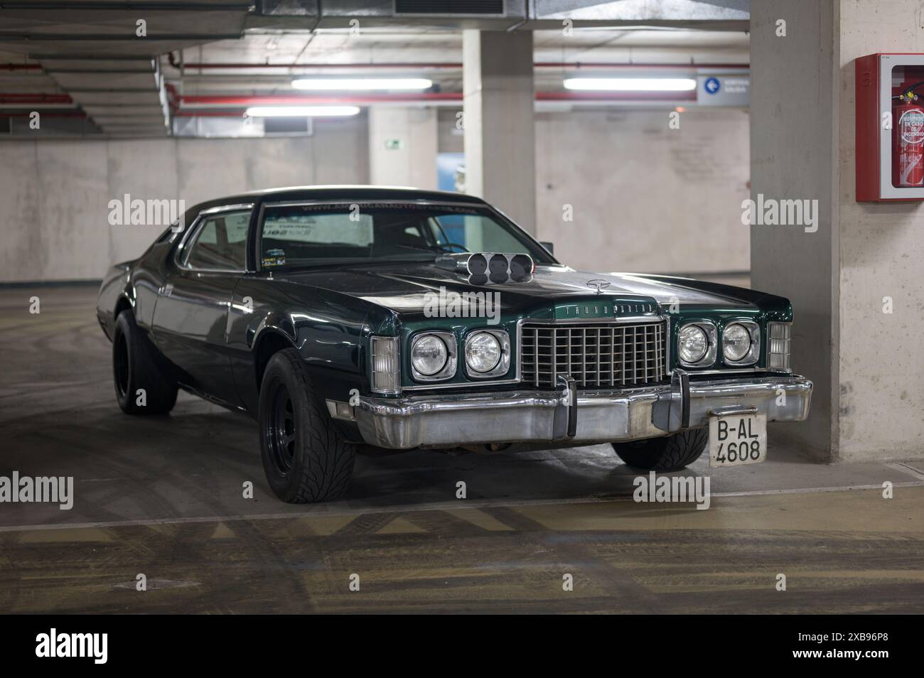 Impressive classic American car with a vitaminized V8 engine, it is a ...