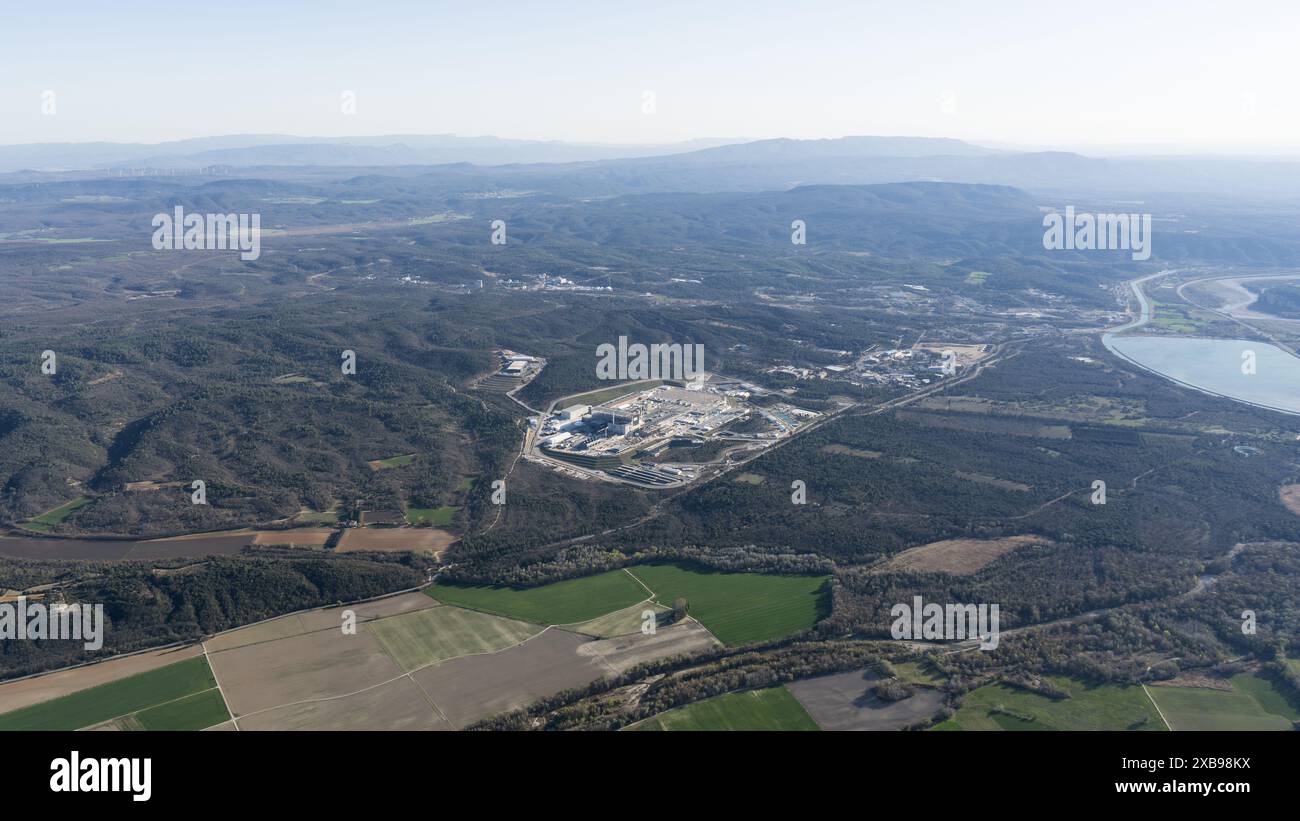 Dutch engineers and scientists from all over the world work at atomic ...