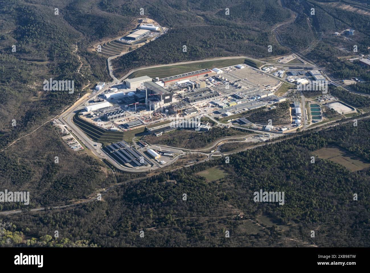 Dutch engineers and scientists from all over the world work at atomic ...