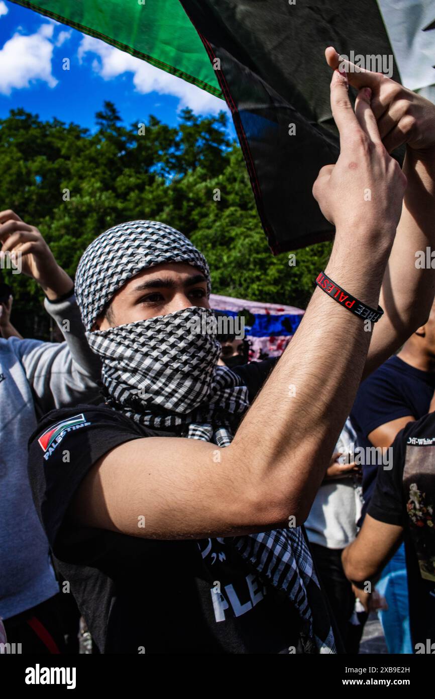A Palestinian rally was met with an Israeli counter protest in New York ...