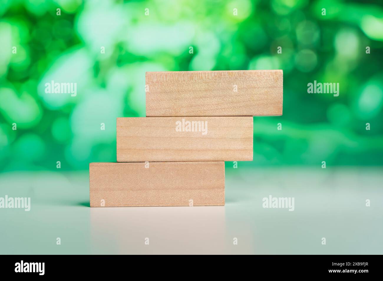 Rectangle blocks wooden tower hi-res stock photography and images - Alamy