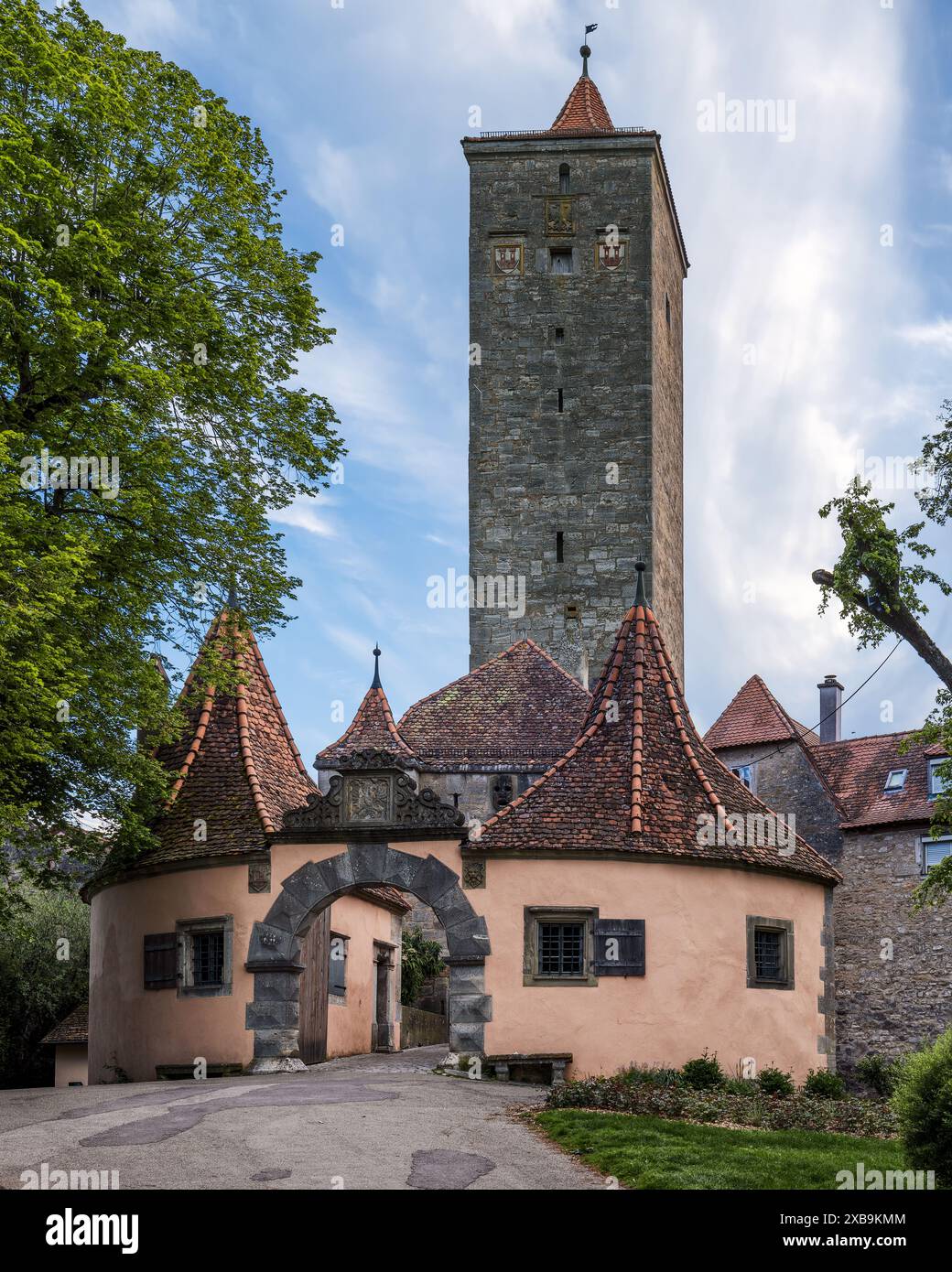 The magical old town in Rothenburg ob der Tauber and its beautiful ...