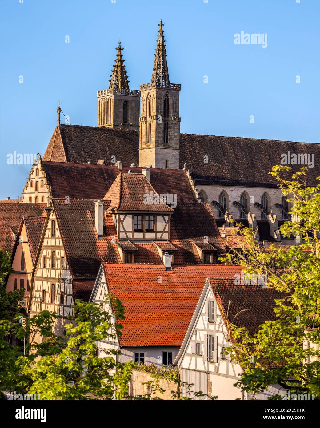 The magical old town in Rothenburg ob der Tauber and its beautiful ...