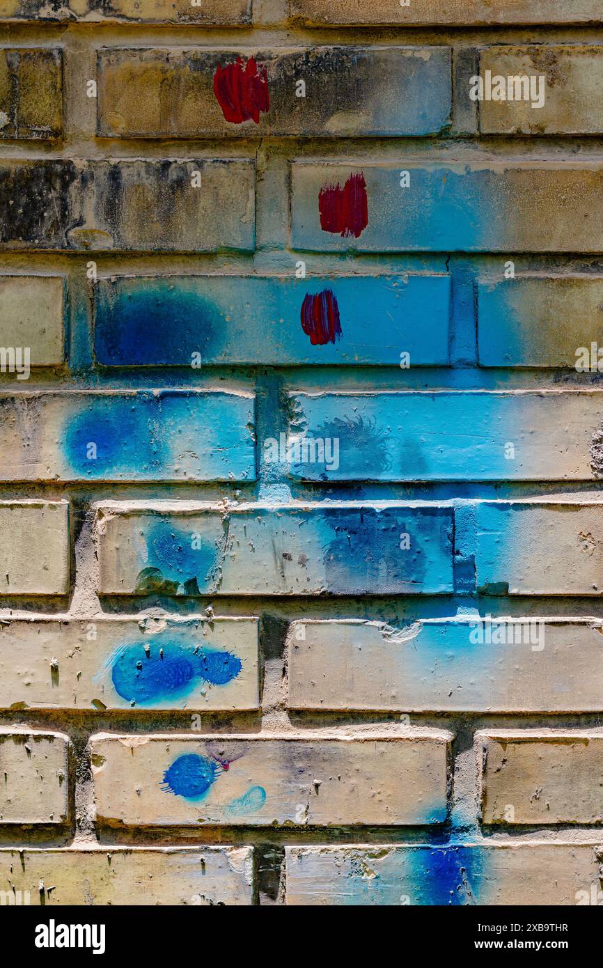 Random brick wall hi-res stock photography and images - Alamy