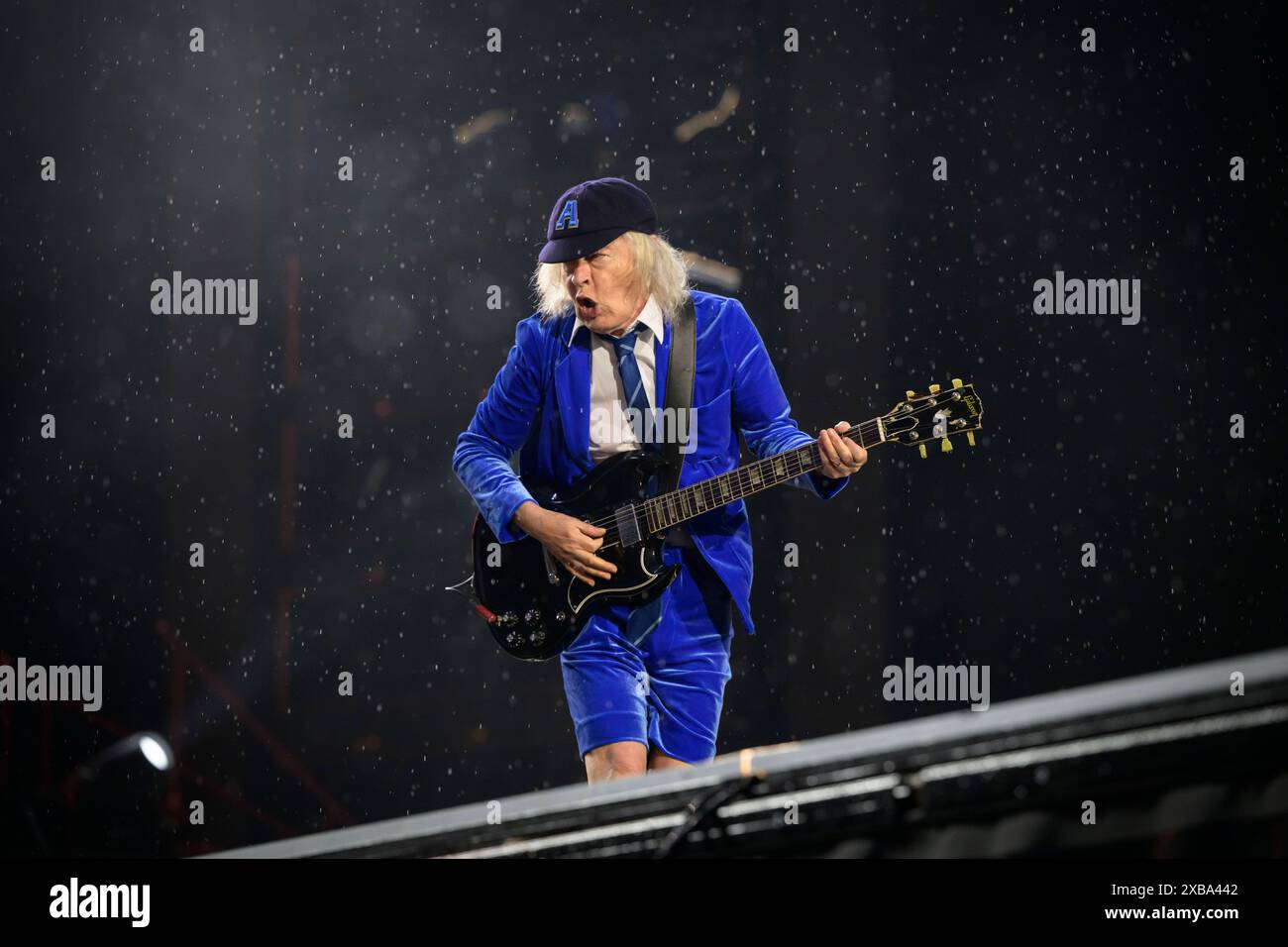 AC/DC Angus Young - Power Up Tour - Europa 2024 live im Olympiastadion, München am 9.06.2024 ...