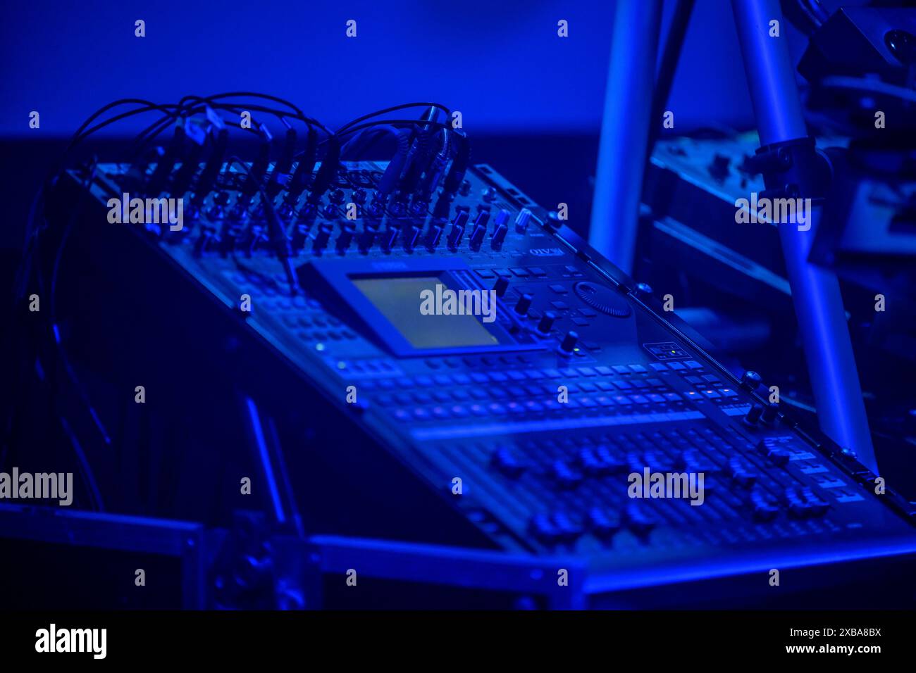 KEBU Sebastian Kebu Teir live im Ampere, München am 30.05.2024 *** KEBU ...