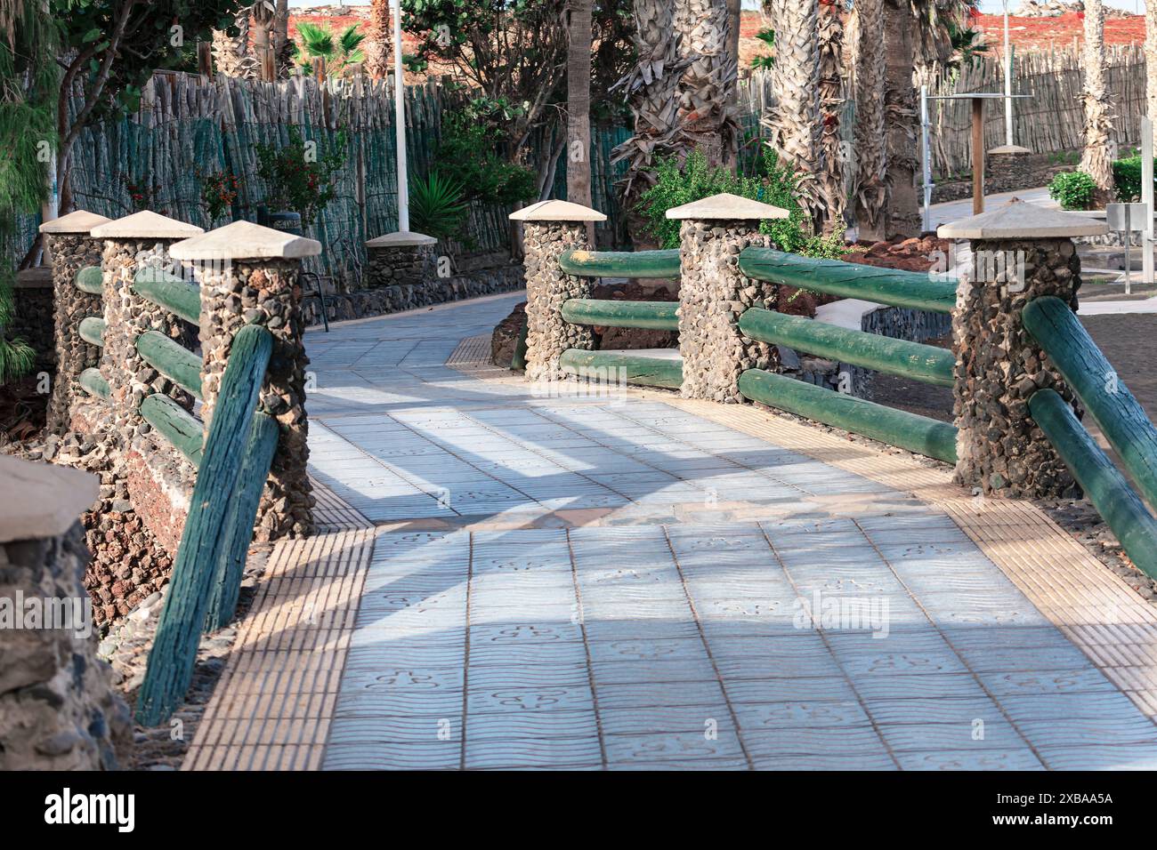 Footbridge crossing natural stone hi-res stock photography and images ...