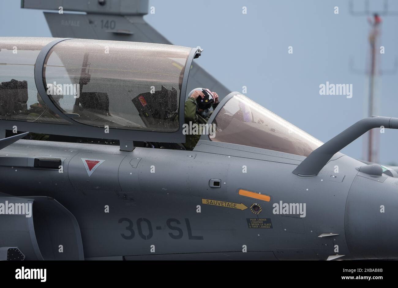 Rafale cockpit hi-res stock photography and images - Alamy