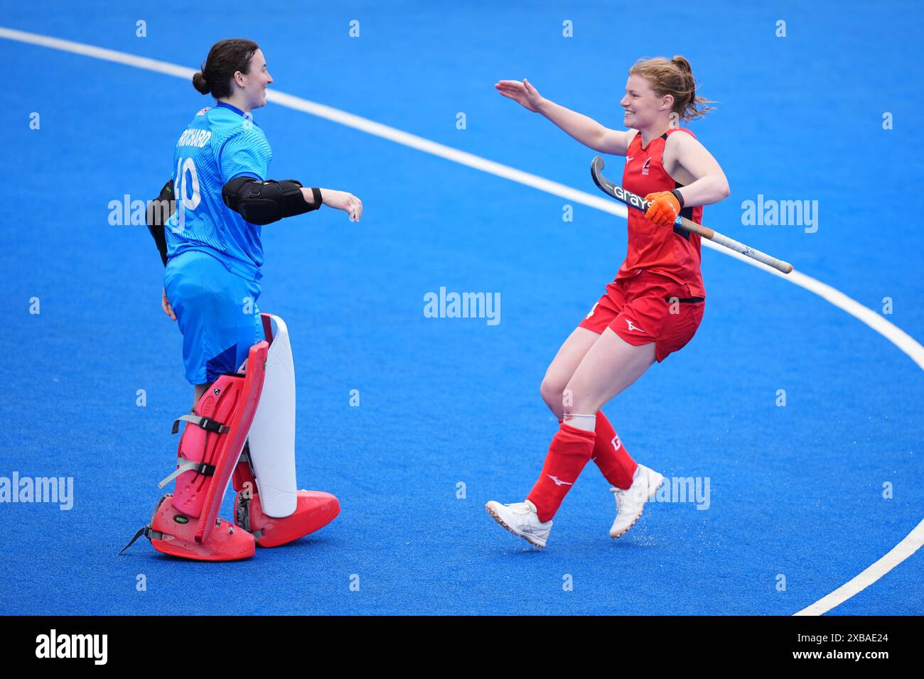 Great Britain's Jessica Buchanan celebrates with Miriam Pritchard (left ...