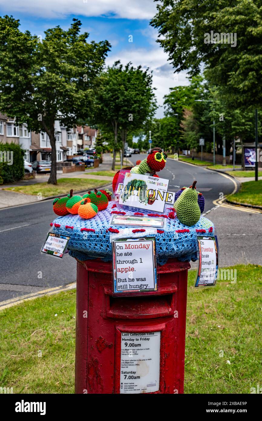 Crocheted postbox topper hi-res stock photography and images - Alamy