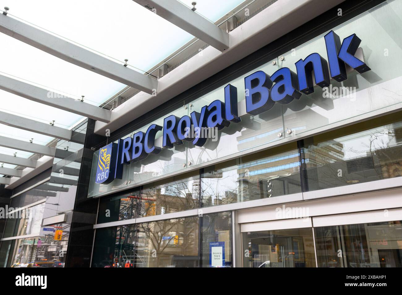 Rbc royal bank logo hi-res stock photography and images - Alamy