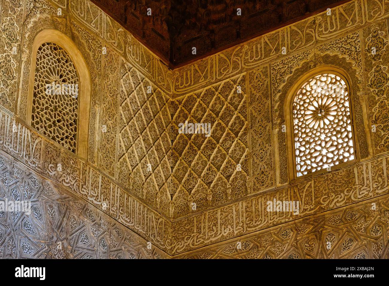 A room corner with two windows and Arabic-style decoration. Alhambra ...