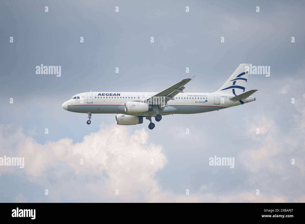 Largest airline of greece hi-res stock photography and images - Alamy