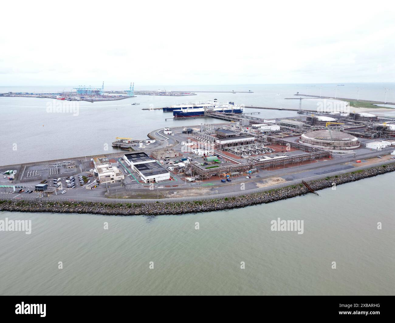 Zeebrugge lng terminal hi-res stock photography and images - Alamy