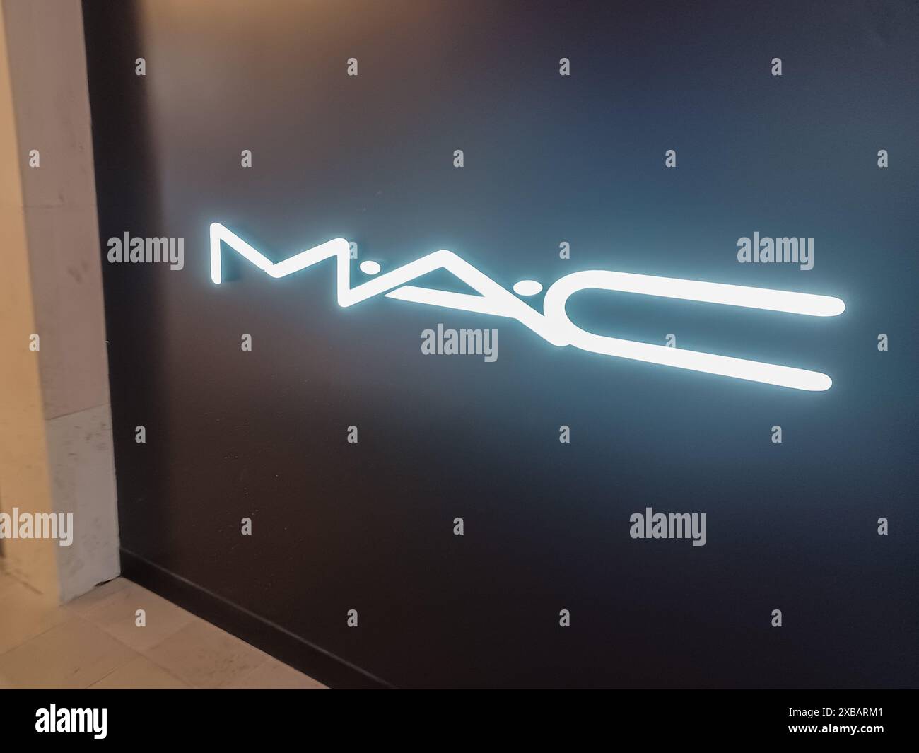 Mac cosmetics 2023 hi-res stock photography and images - Alamy