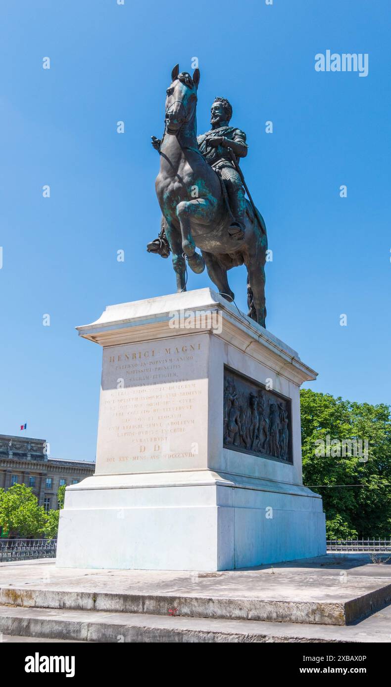 Equestrian statue of Henry IV, Ile de la Cité, Paris, France Stock ...