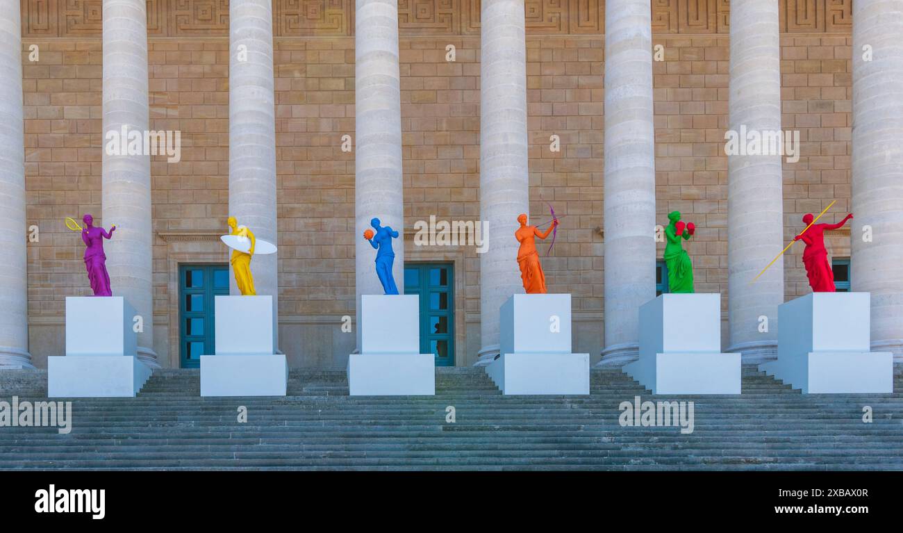 Paris, France - 06 07 2024 : statuettes of the Venus de Milo in Olympic ...