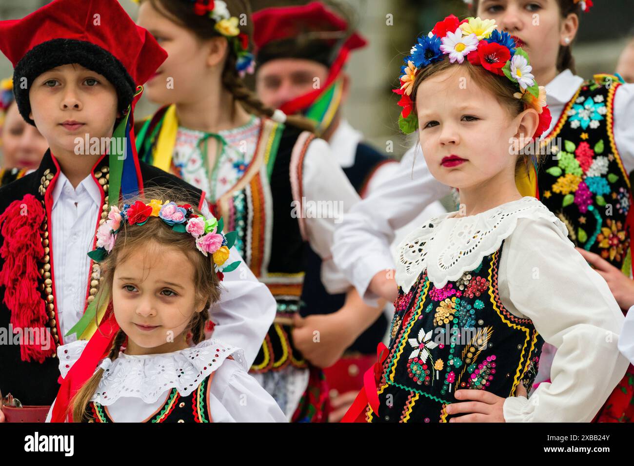 Children in traditional Polish Folk costumes The Little Poland Festival ...