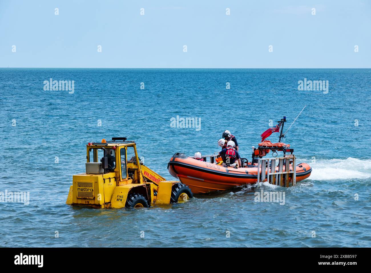 The Sandown and Shanklin independent Lifeboat returning to land and ...