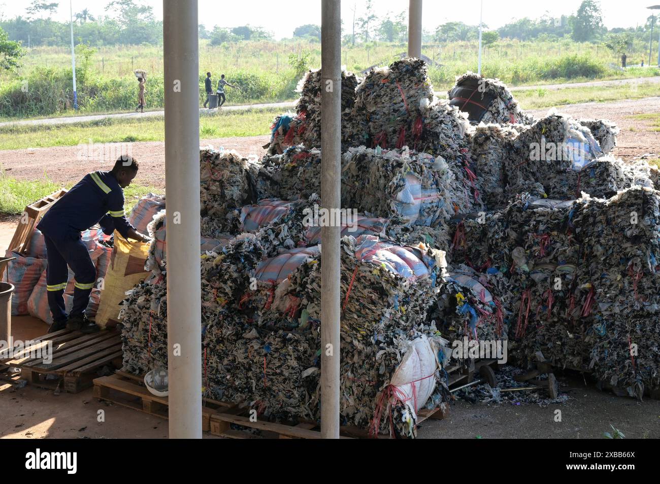 GHANA, Ashanti region, Kumasi, Gyankobaa W2E Waste To Energy Biogas ...