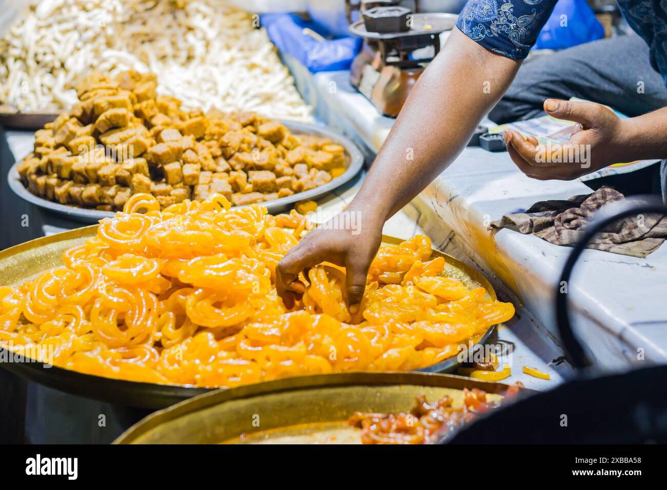 Jalebi jilebi popular indian hi-res stock photography and images - Alamy