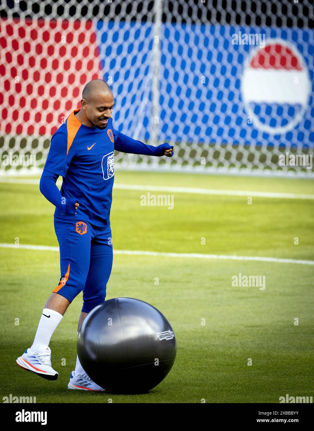 WOLFSBURG - Donyell Malen during a training session of the Dutch ...