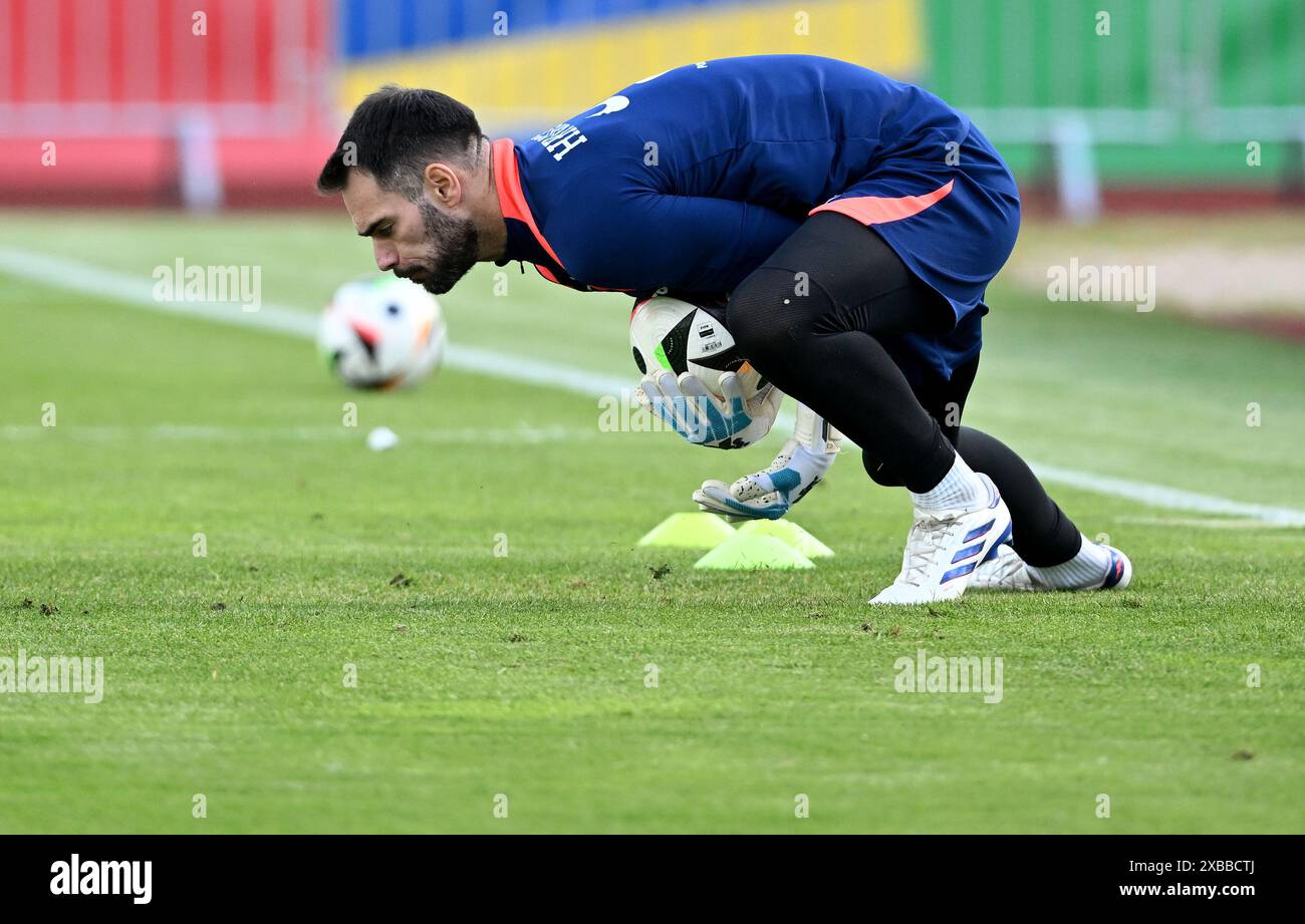 Neuruppin, Germany. 11th June, 2024. Croatia Goalkeeper Nediljko ...